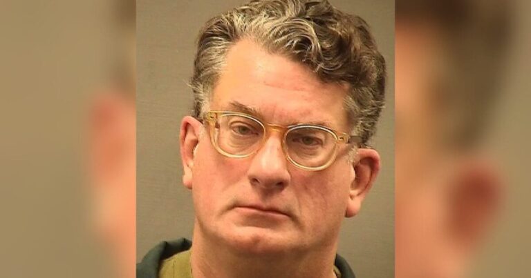 Disgraced Ex-ABC News Reporter James Gordon Meek Sentenced to Only Six ...