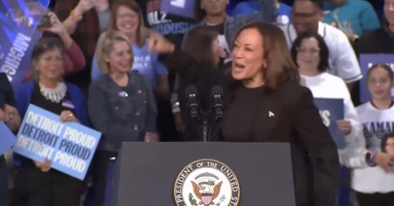 WTH: Kamala Harris Begins Screaming and Flailing Around Stage While ...