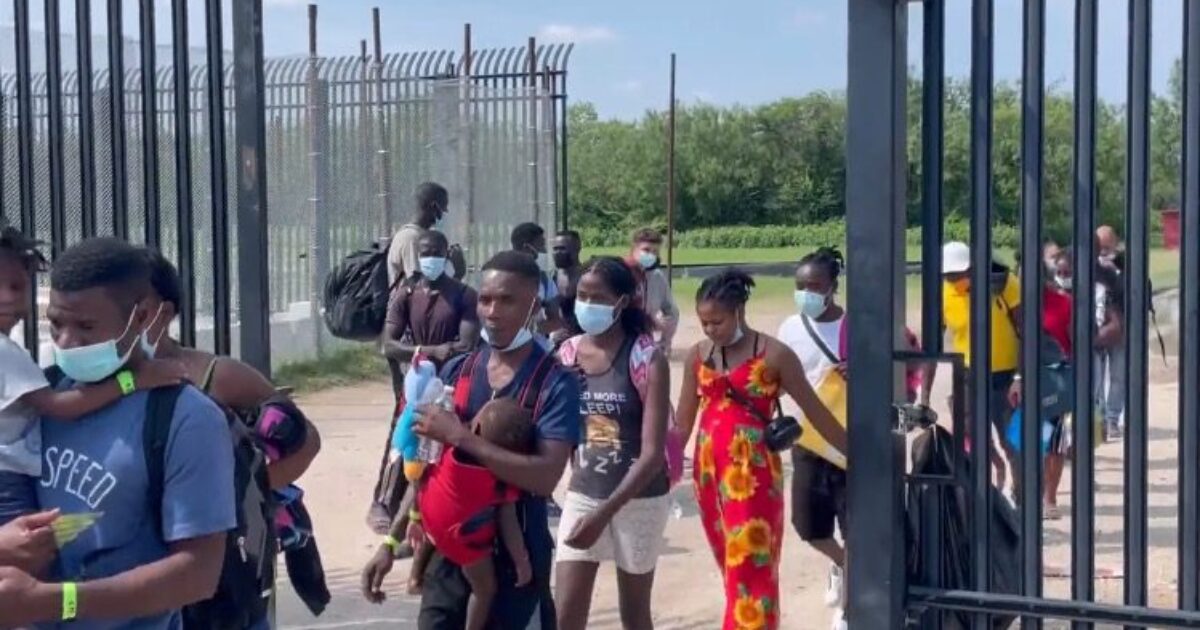 Haitian Migrants Are Reportedly Fleeing Springfield, Ohio, 'In Droves ...