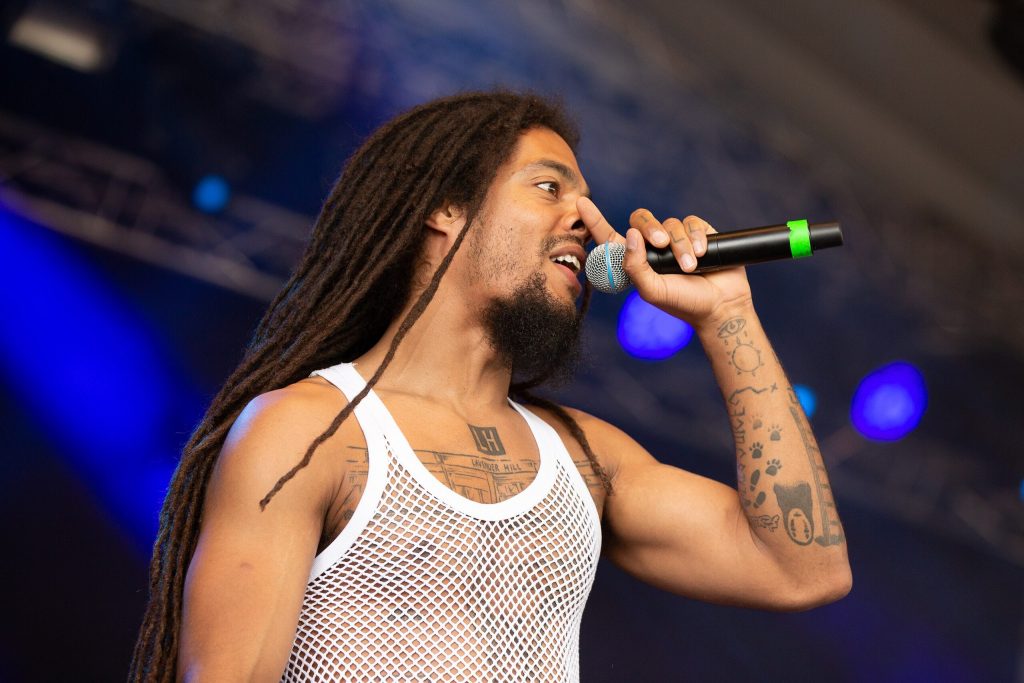 British Rap Duo Bob Vylan Celebrate Murder of Charlie Kirk on Stage — ‘Pronouns Was/Were… Rest ...